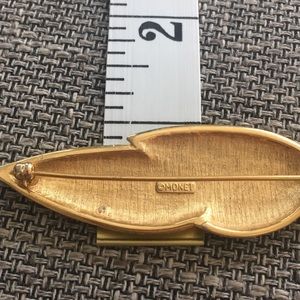 Monet | Jewelry | Vintage Monet Enamel Pin Goldtone Leaffeather 8s ...
